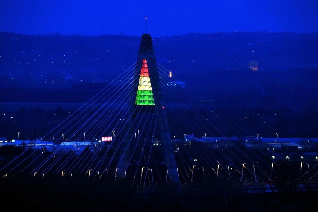 Alaposan megváltozik a Megyeri híd Március 15-én. Itt a figyelmeztetés!